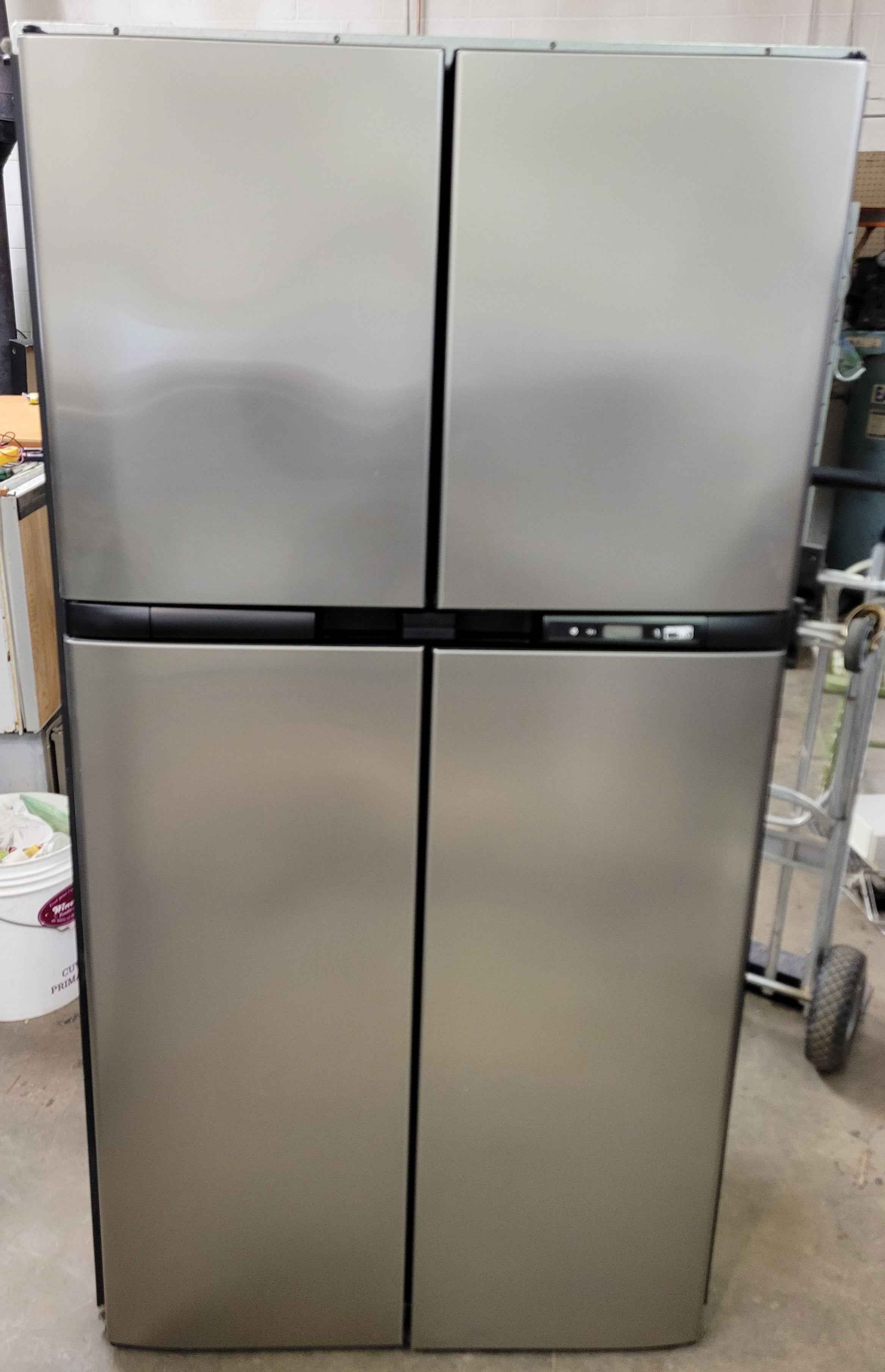 Norcold 2118 Double Door RV Fridge – 18 cu. ft. Propane & Electric